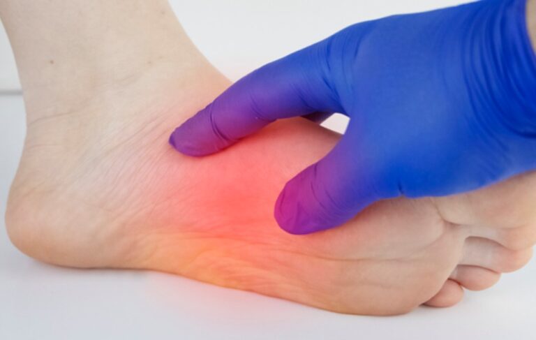 Fix sharp or even persistent dull pain in your feet at Forest Hills ...